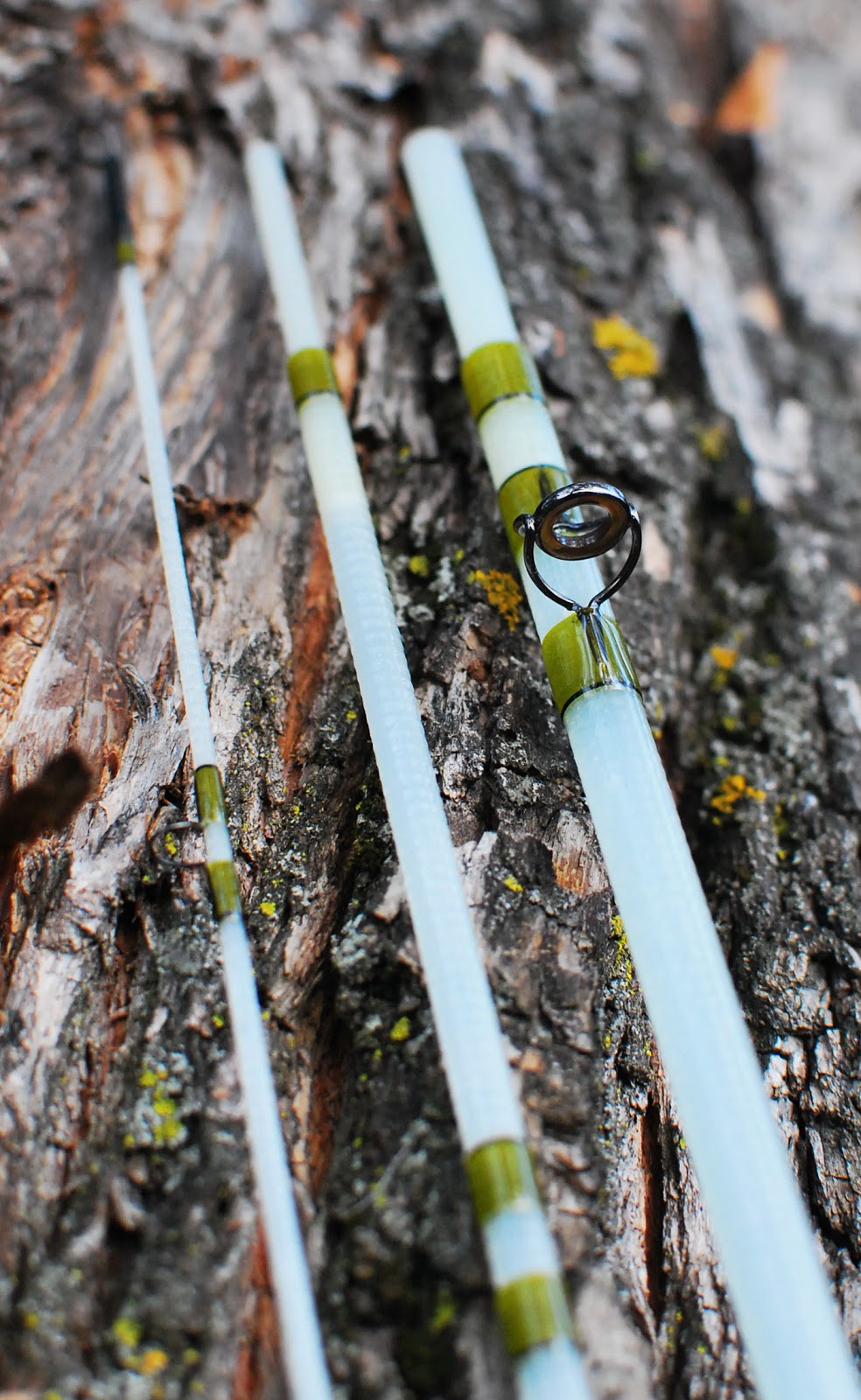 Handcrafted graphite and fiberglass fly rods: Kabuto white
