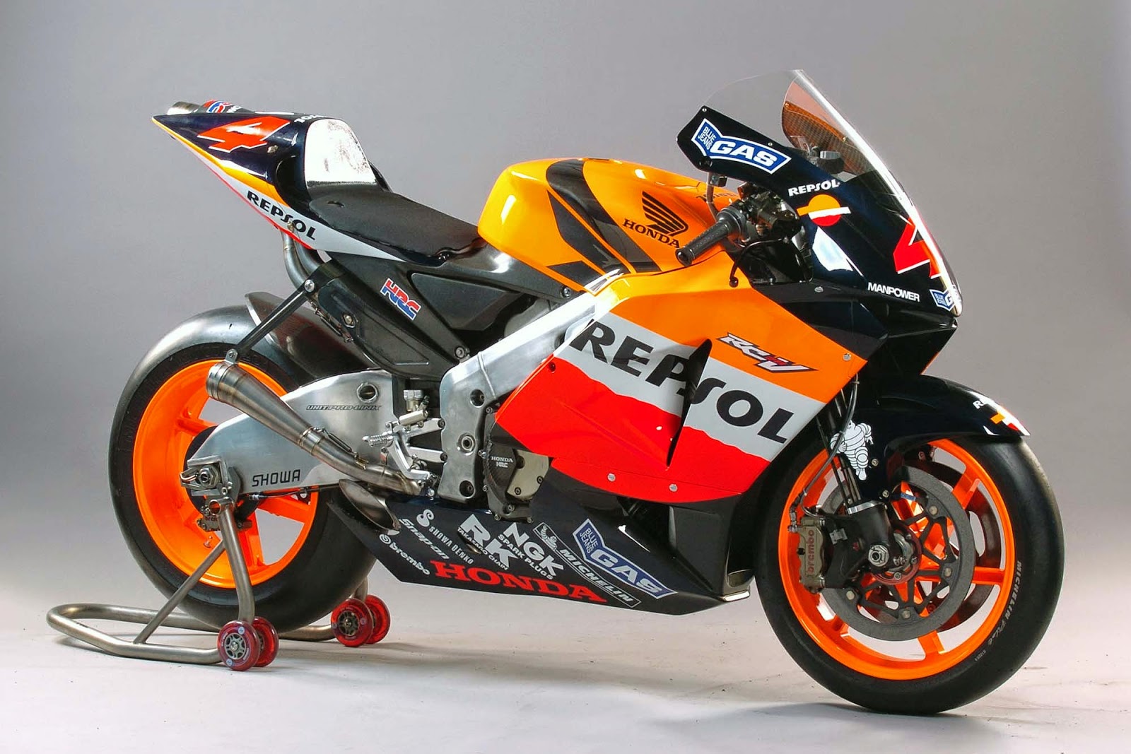 Racing Cafè: Honda RC 211V Team Honda Repsol 2001-2006