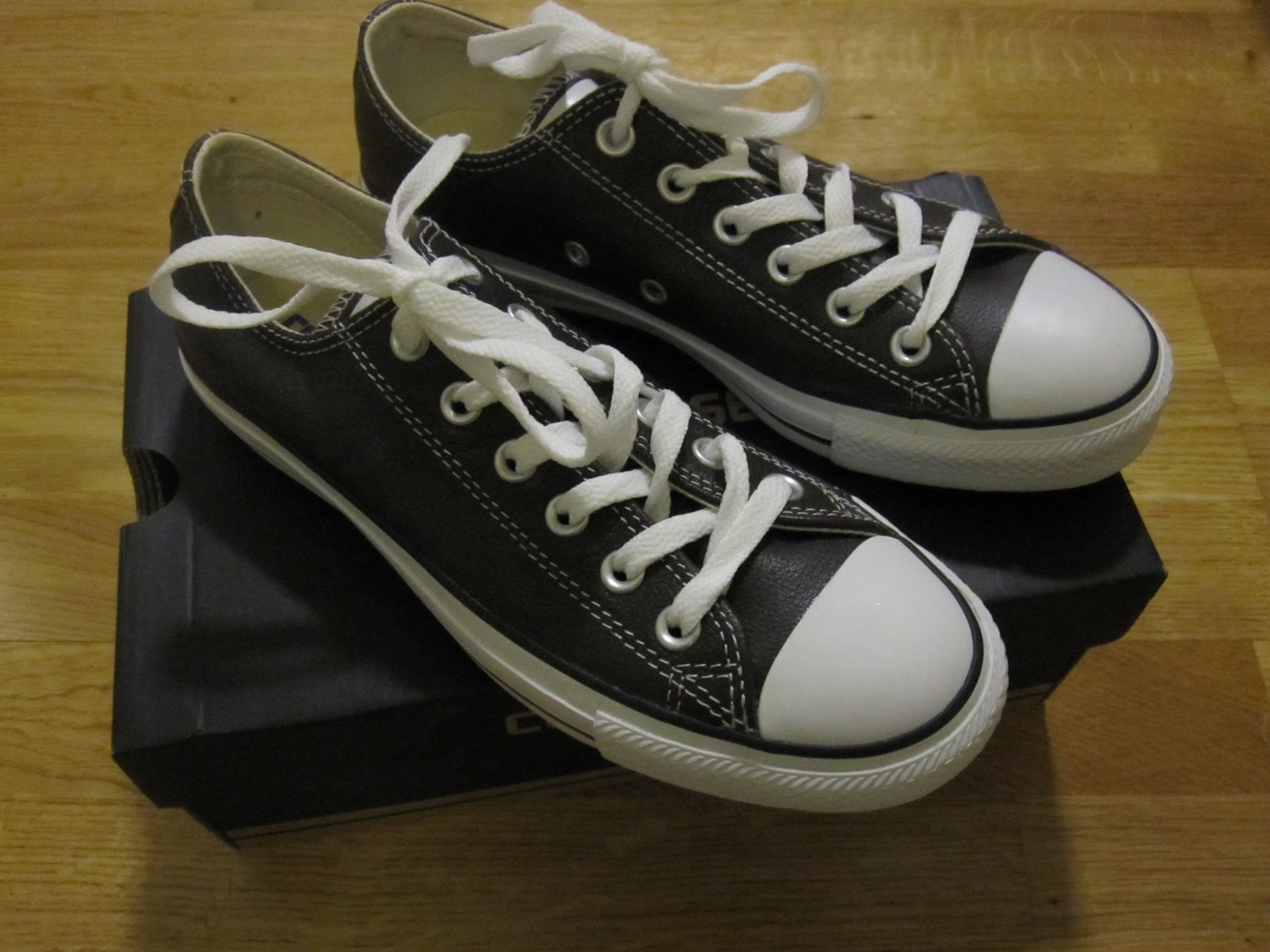 Haveaniceday: Nahkaiset Converset, talvi hus ja tervetuloa kevät