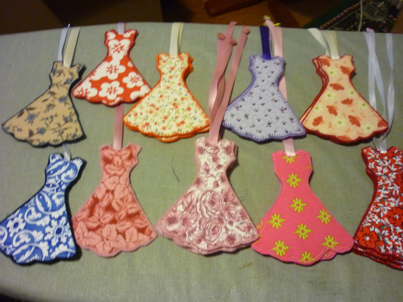 The Patch Craft: Dress Bookmarks