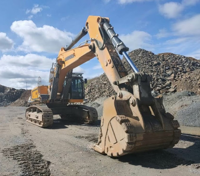 LIEBHERR R 960 SME, 2015