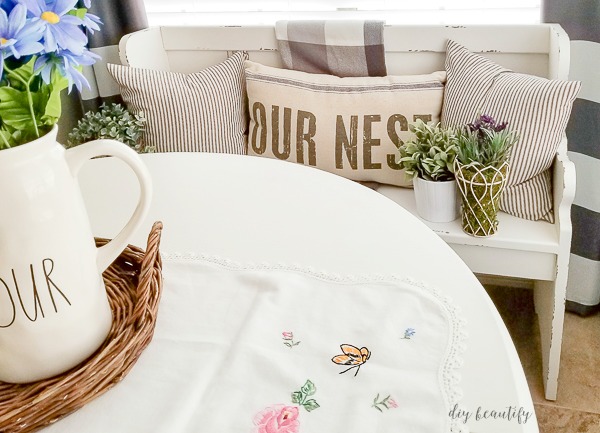 Modern Farmhouse Spring Home Tour - DIY Beautify - Creating Beauty at Home