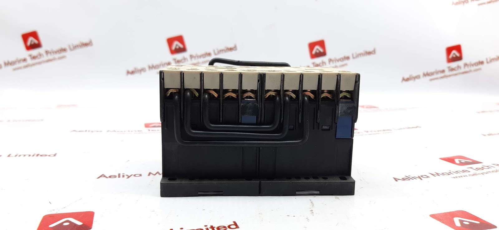 TELEMECANIQUE LC2K 0901 REVERSING CONTACTOR - Aeliya Marine