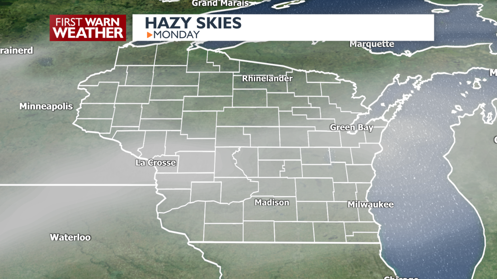 Smoke & Haze from West Wildfires Reaches Midwest