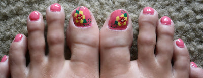 Tails to Tell: Two Tone Hibiscus Nails
