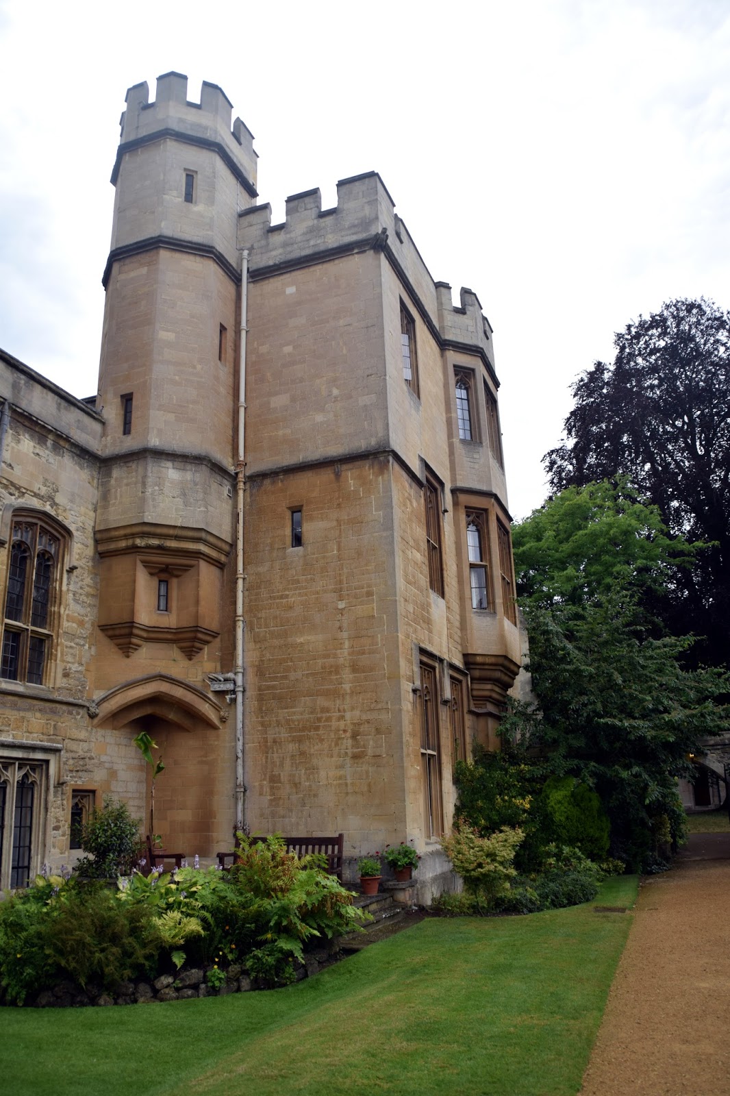 Enjoy your time with beautiful places: Balliol College in Oxford