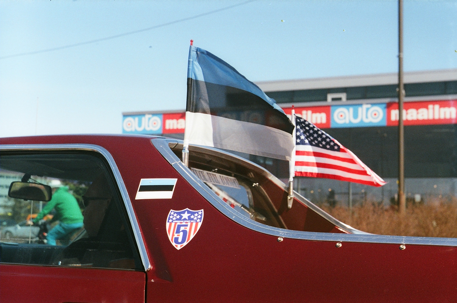 Glimpse at the present: American cars season opening
