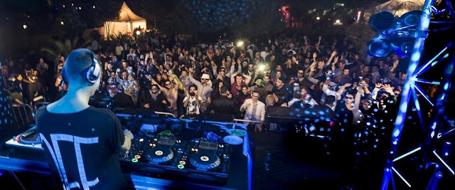 THE VIEW FROM FEZ: Essaouira: The 2nd edition of the MOGA Festival