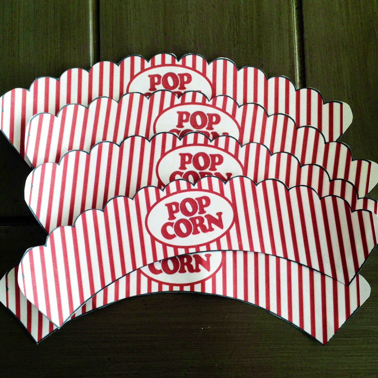 teeny cakes: Popcorn buckets