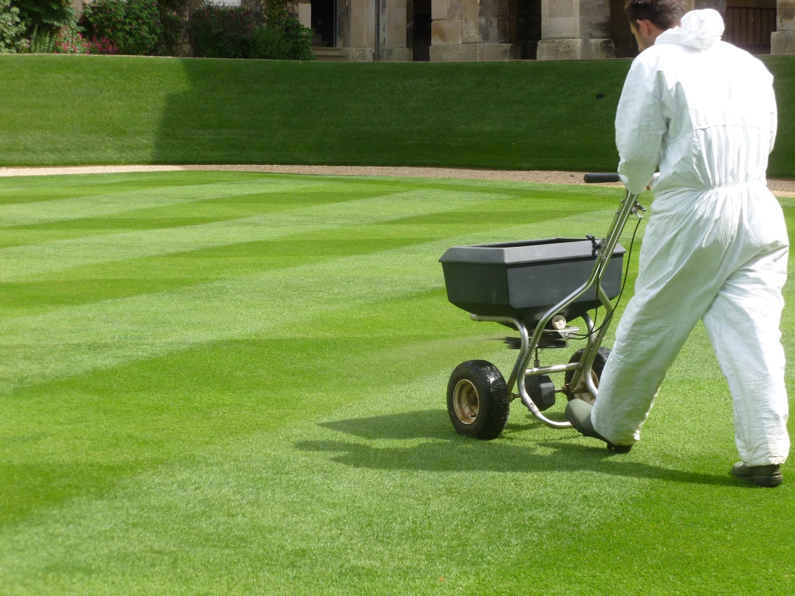 Worcester College Gardeners 2009-2018: Merit Turf, A Granular ...