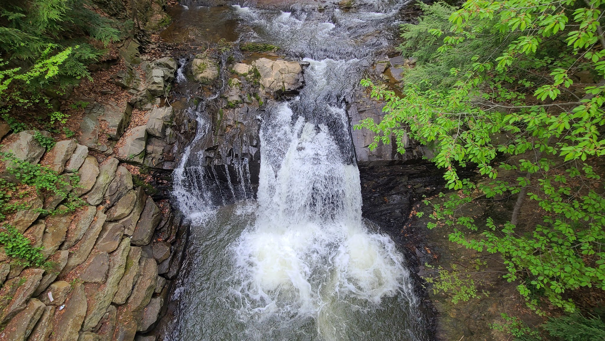 Valley Girl Views: Sweet Arrow Falls