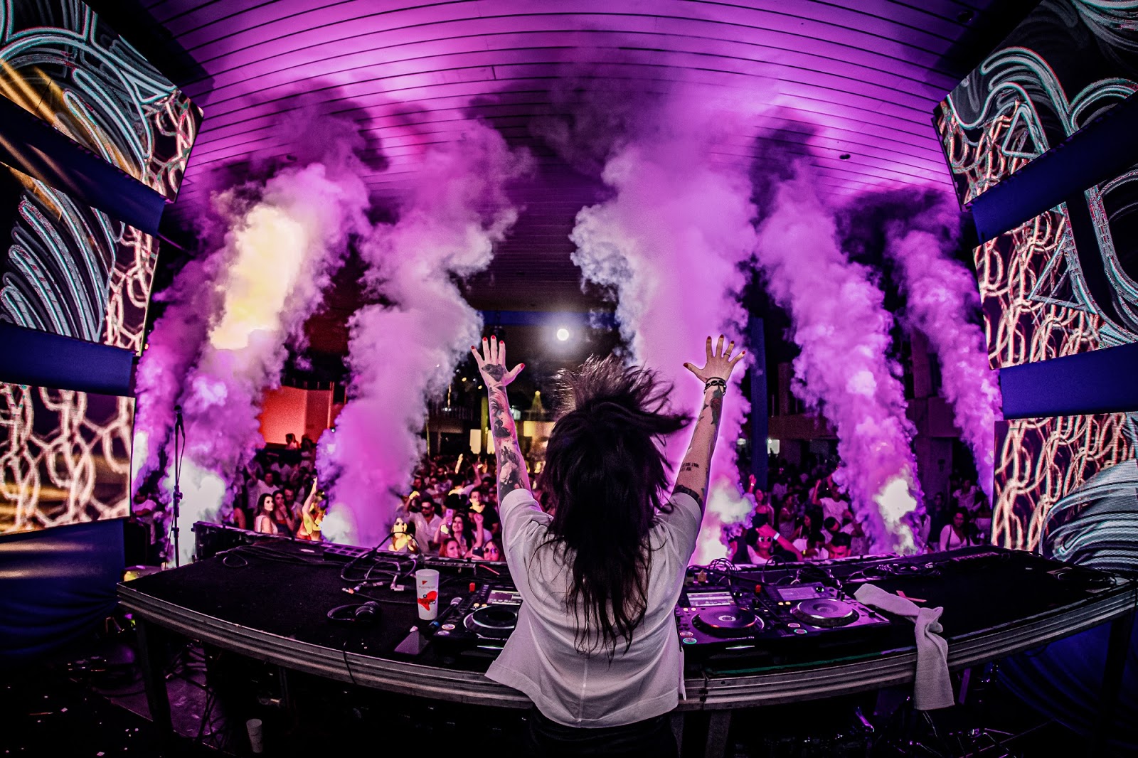 Dj Ze Roberto: Dj Devochka / Destaque