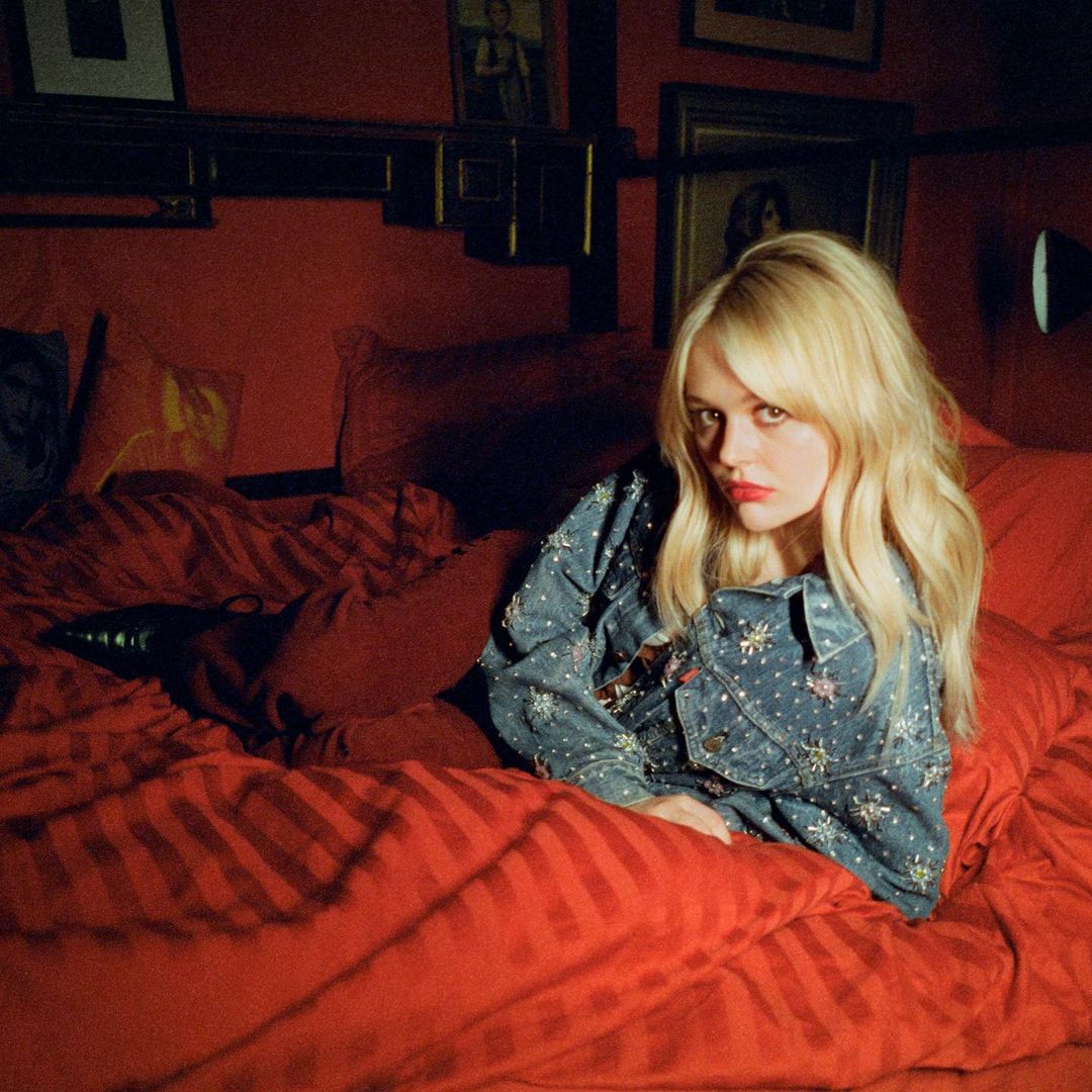 Starlet Arcade: Emily Alyn Lind