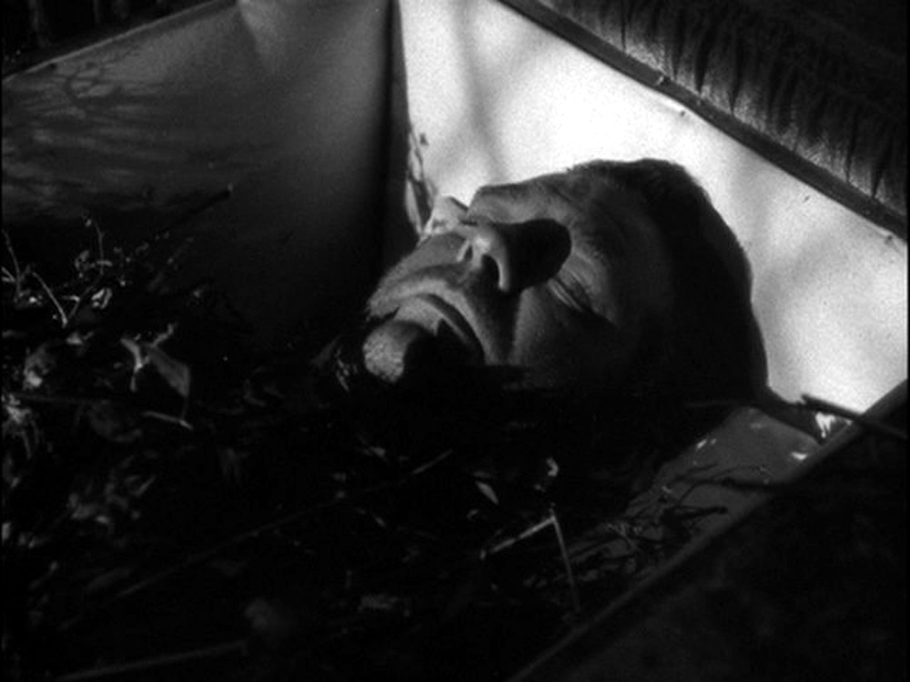 13: FRANKENSTEIN MEETS THE WOLF MAN / Universal Pictures - 1943