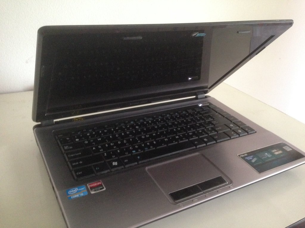 คุณสมบัติของ ASUS A43S: คุณสมบัติของ Asus A43S