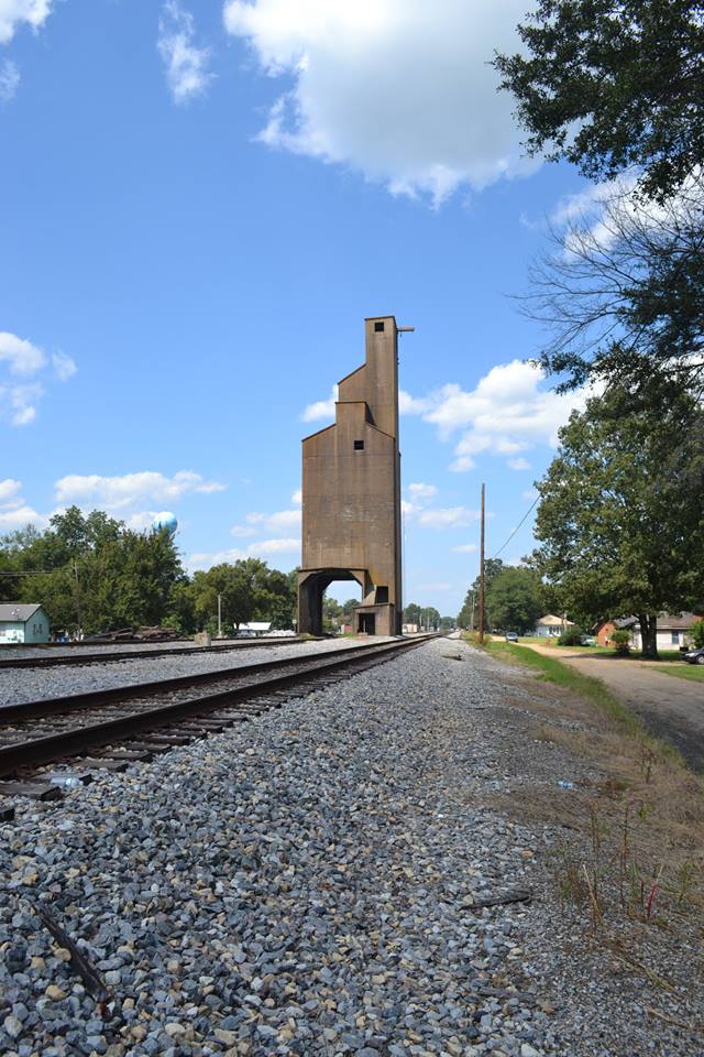 Towns and Nature: Lambert, MS: ?/IC/Y&MV Coaling Tower