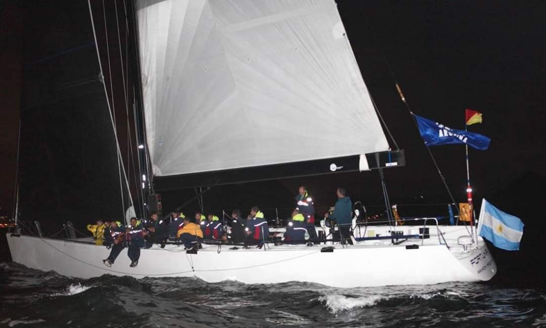 Poder Naval: El Yate ARA Fortuna III obtuvo la Cinta Azul en la Regata ...