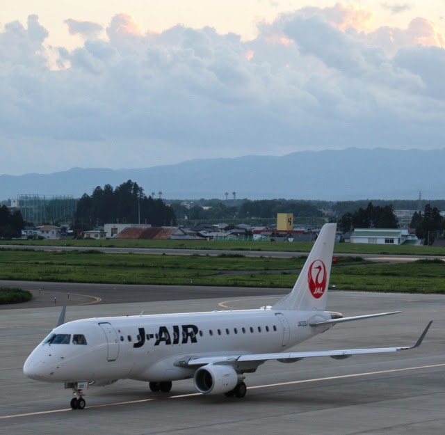 ZipanguFlyer: J-Air takes delivery of 15th Embraer E170.