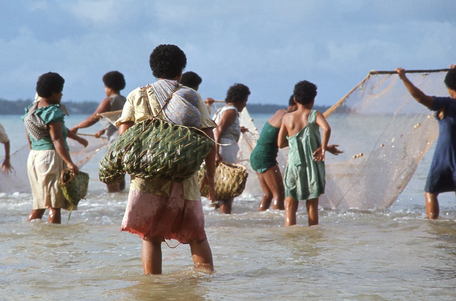 Daily Life In Ono-i-Lau, Fiji 50 Years Ago : Women Fishing Along The Shore