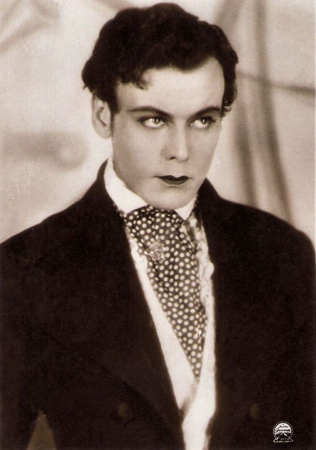 “The Male Greta Garbo”: Handsome Portrait Photos of Nils Asther in the ...