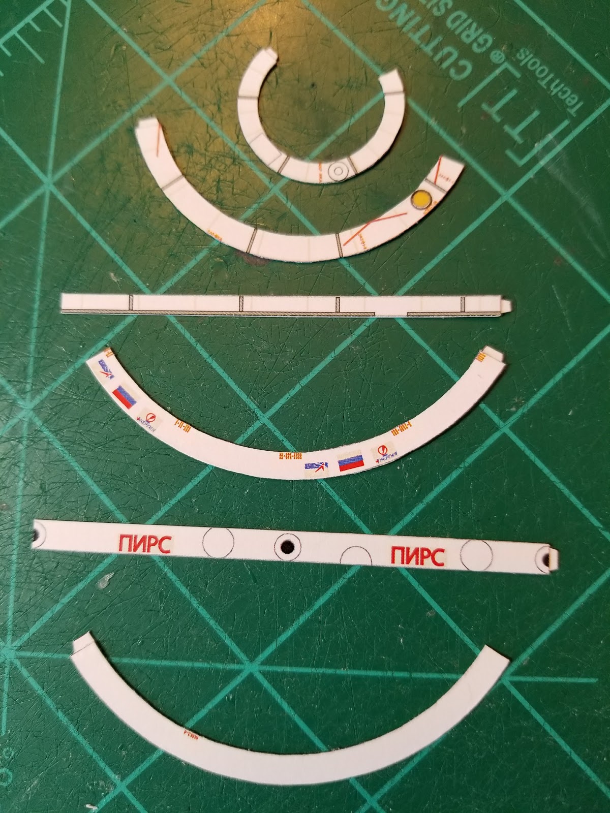 A"Mays"ing Papercraft: Docking Extension