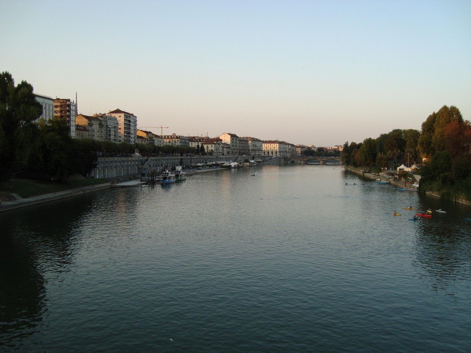 Refeitório Cultural - Imagens: Fotos urbanas - Rio Pó, Turim, Itália