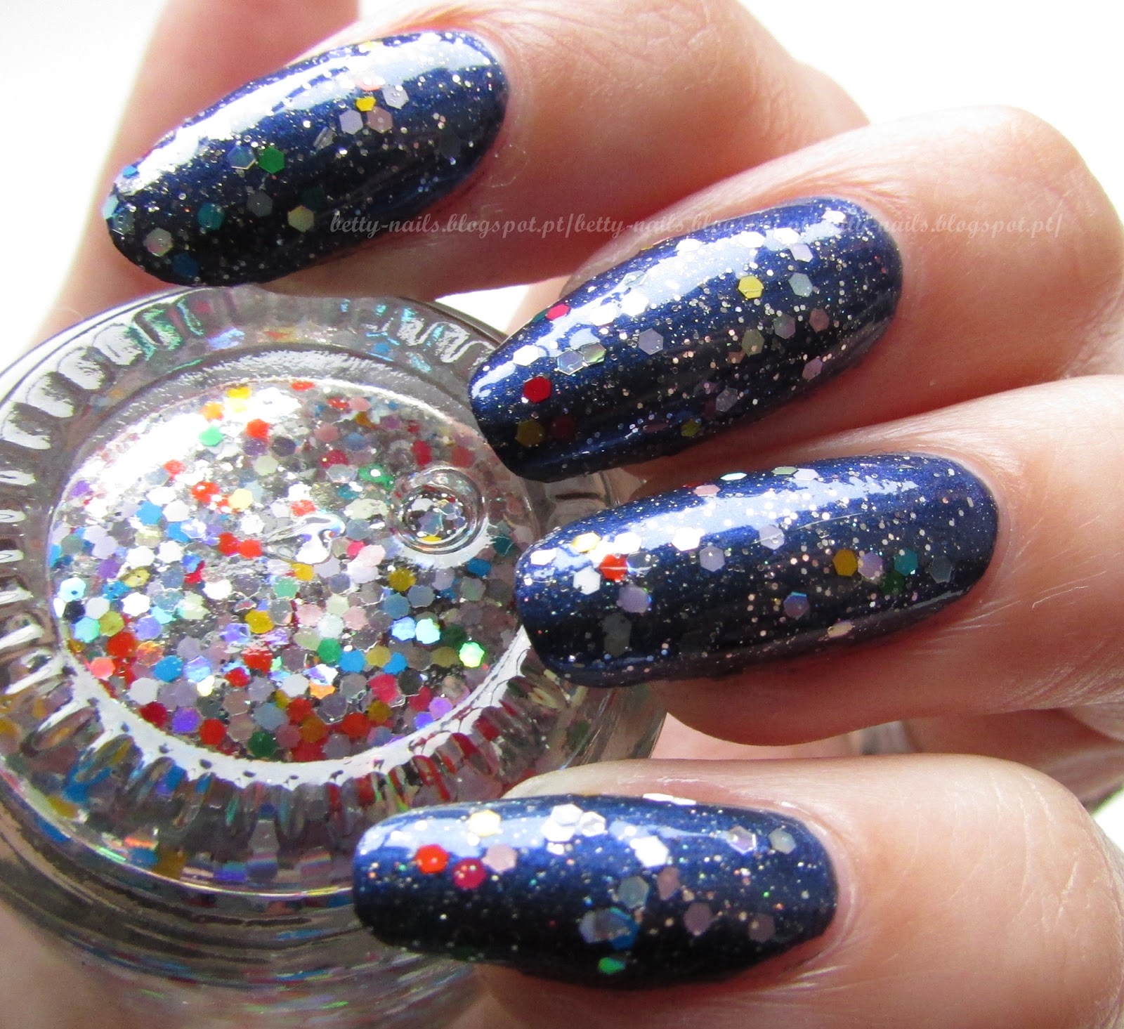Betty Nails: *R* Red Dog Designs [Indie Guide Project]