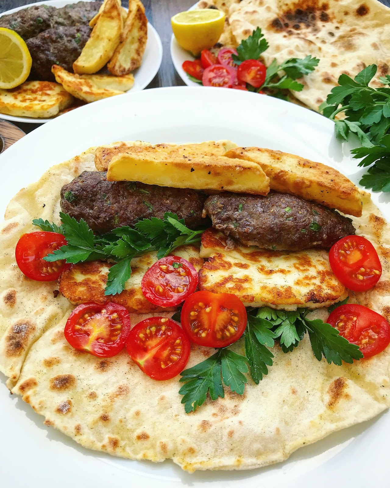 Bidda Badadez (Pitta and Potatoes, with Köfte and Hellim)