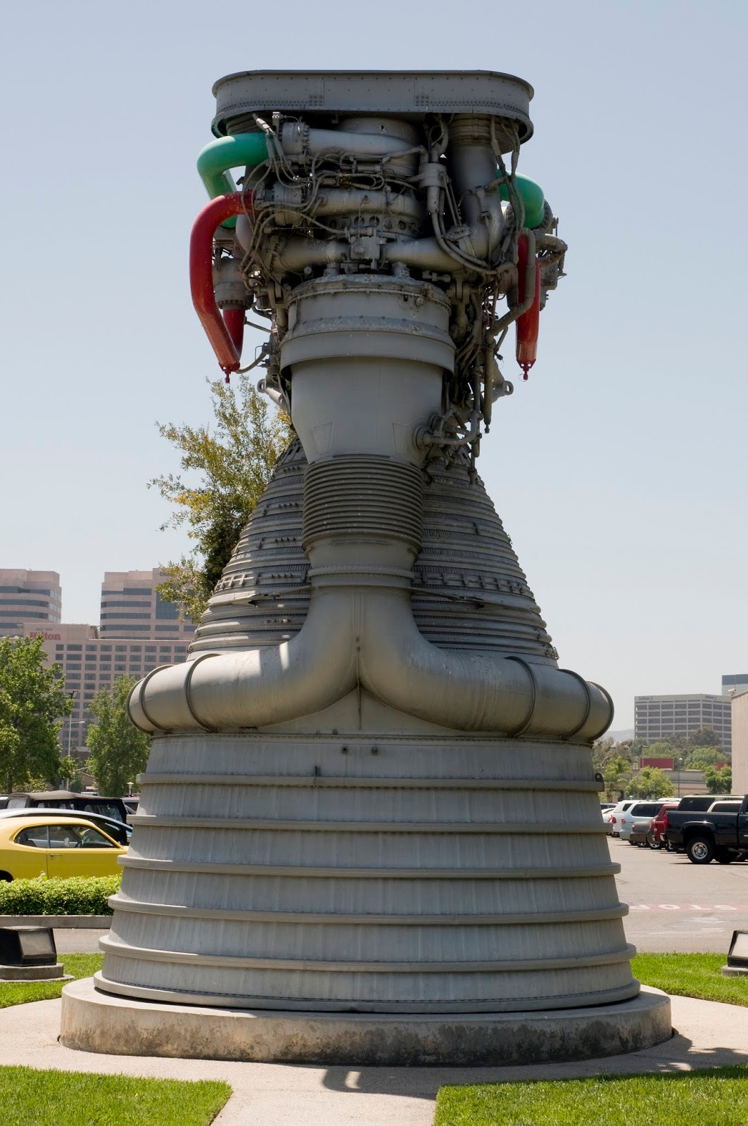 F-1 The Engine That Nearly Stopped the Apollo 11 Moon Mission.