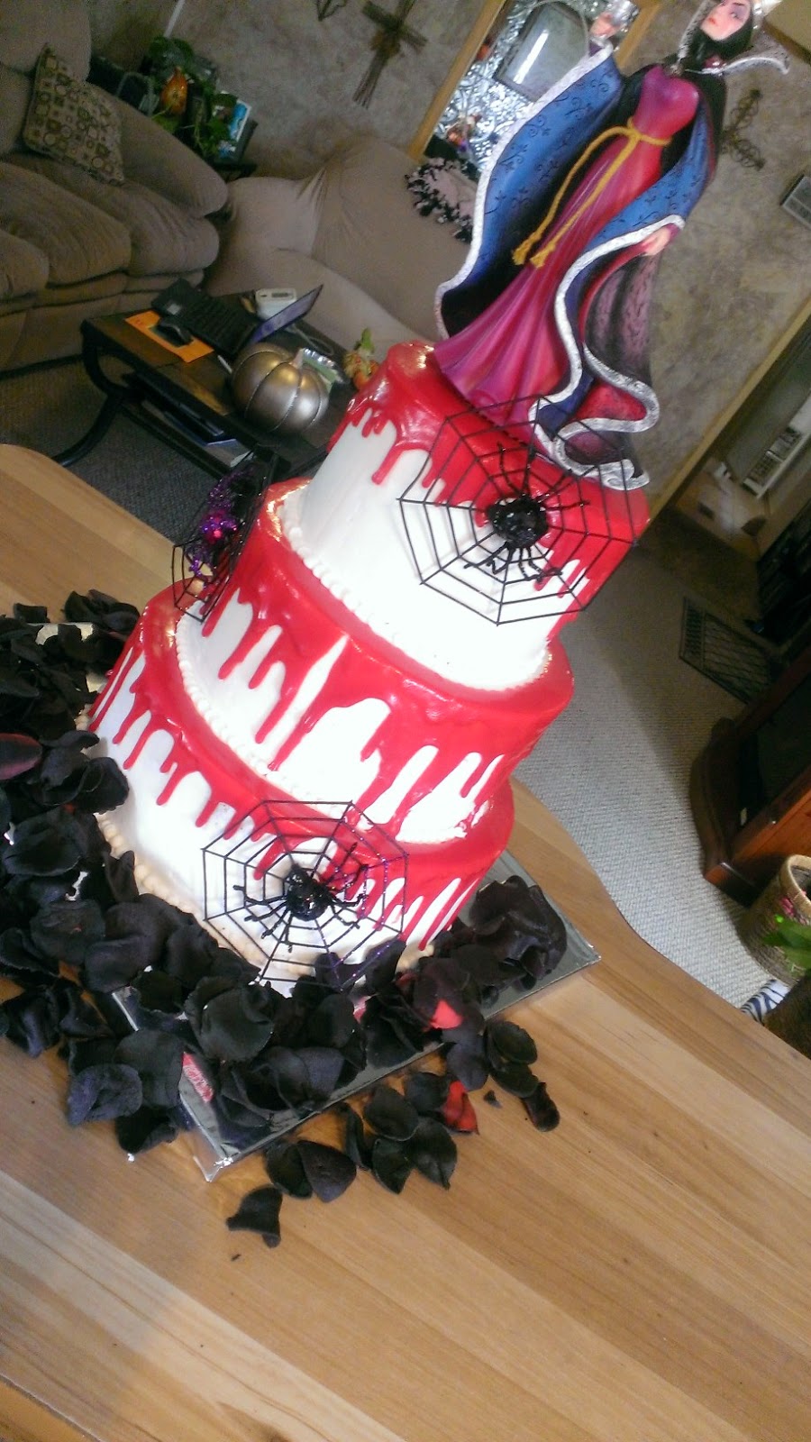 HAPPY CAKES: Evil Queen Halloween cake
