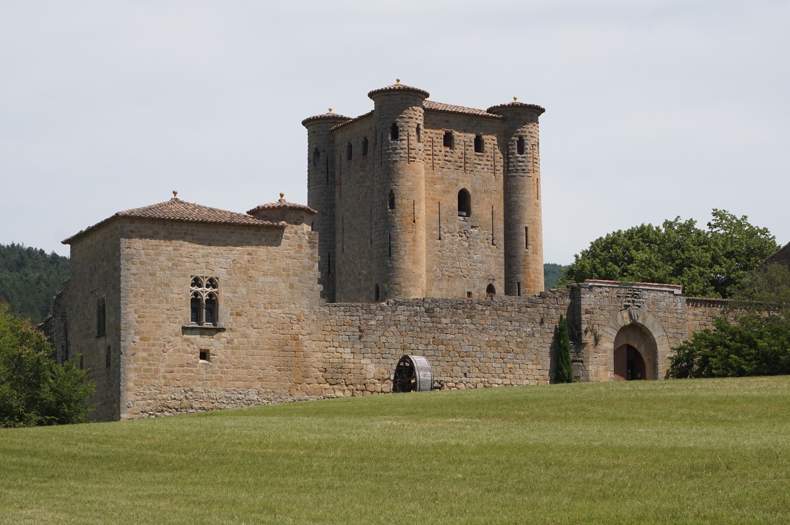 PIEDRAS, PIEDRECITAS Y PEDRAZAS: Castillo de Arques "Arques" (Francia)