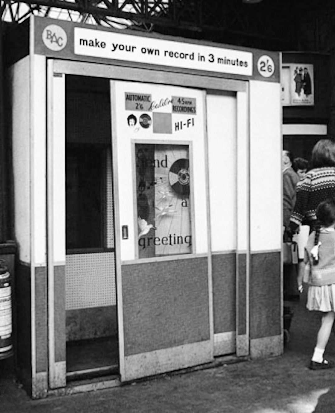RETRO DUNDEE: RAILWAY RECORDING BOOTHS