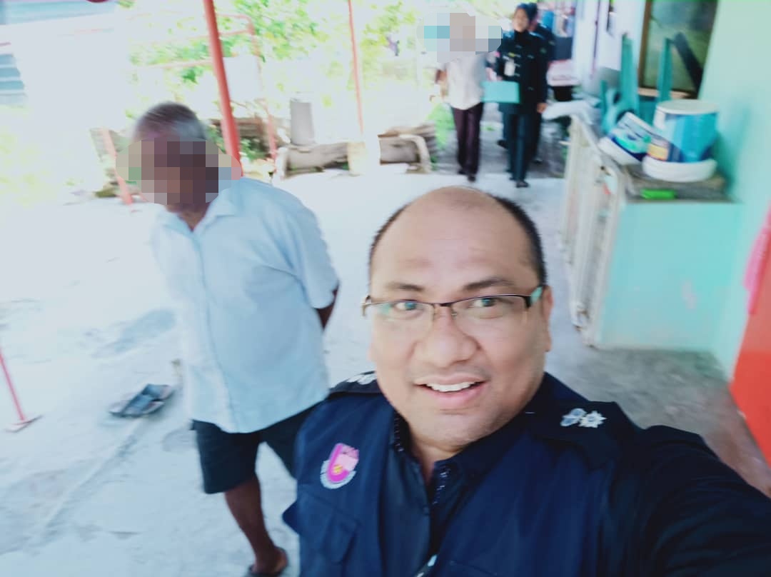 Jabatan Penguatkuasa (JP) MPJ melakukan pemantauan kes denggi di Taman ...