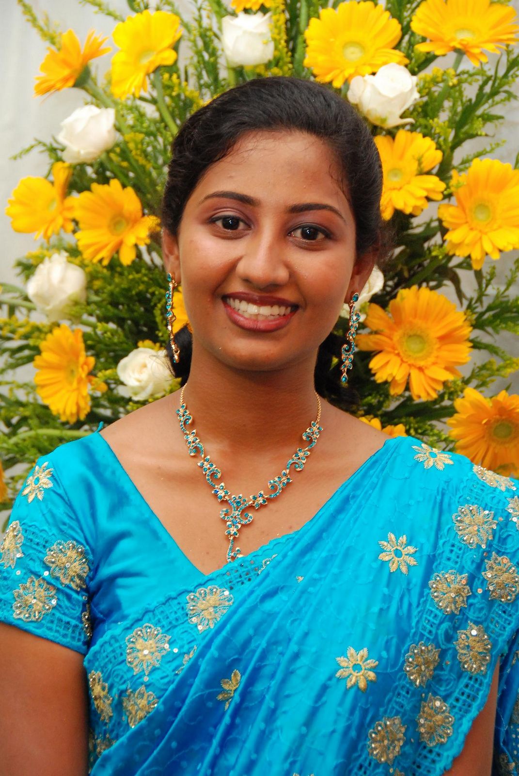 Tamil Girls: Tamil Girls in Wedding Mackup