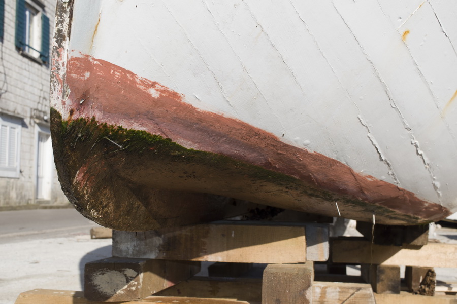 Drvene barke: II Restauracija stare drvene barke modernom tehnologijom.