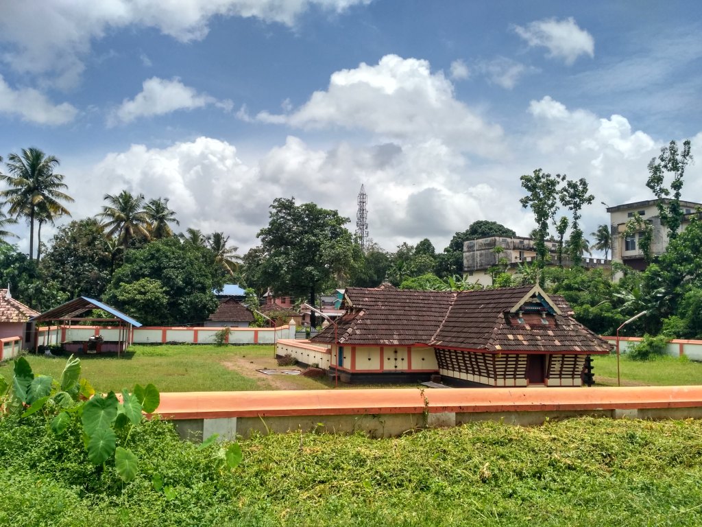 Hindu Temples of India: Chidambaraswamy Temple, Chowwara, Kerala