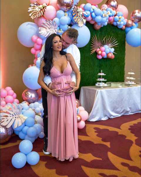 Derek Wolfe’s Wife Abigail Wolfe - Player Wives & Girlfriends