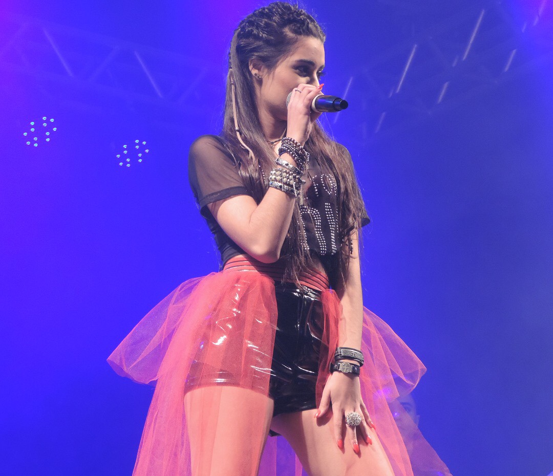 Anna Maz conta sobre a sua promissora carreira na música - Female Rock ...