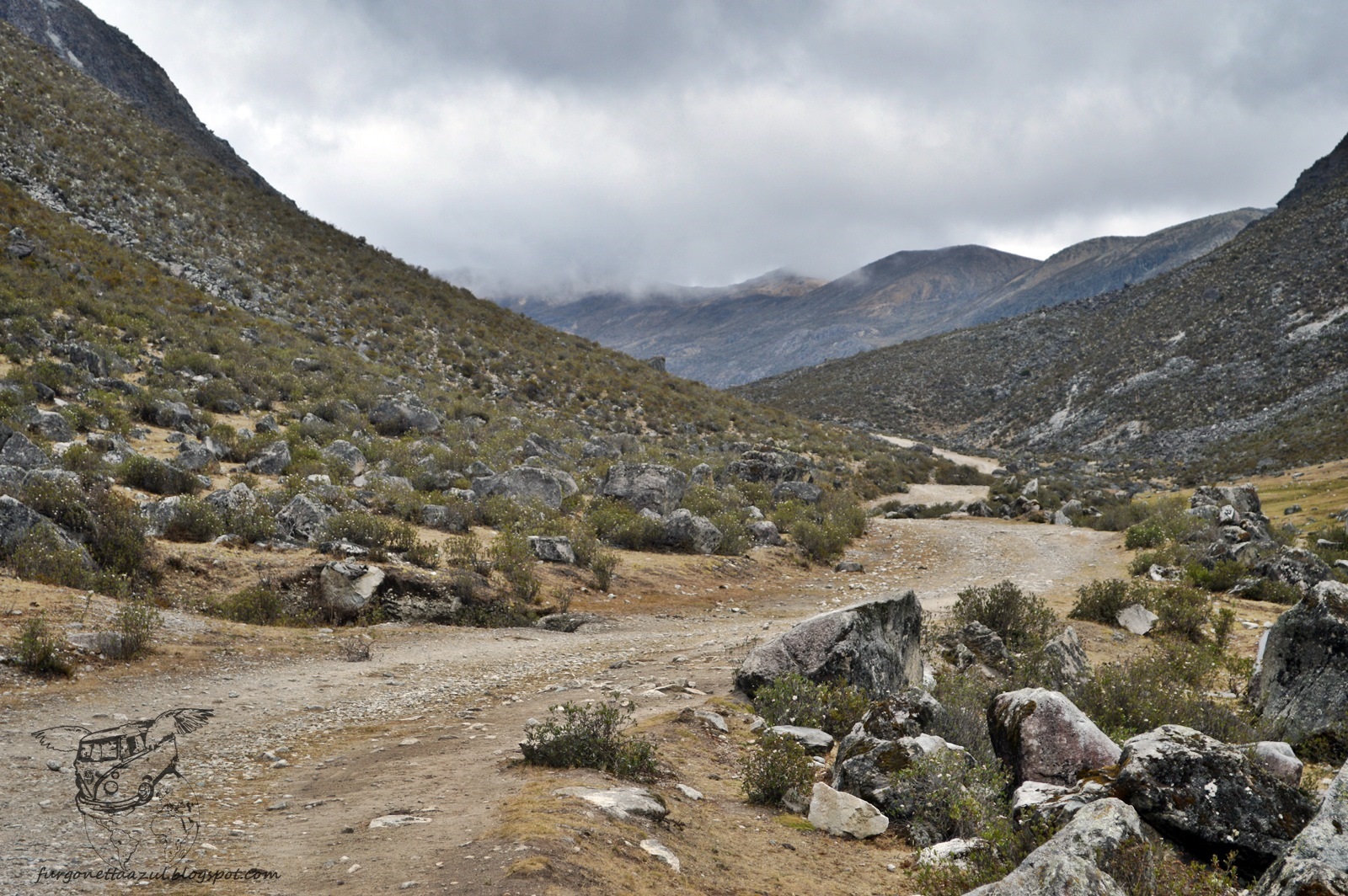 FURGONETA AZUL: LOS PÁRAMOS, ANDES VENEZOLANOS.