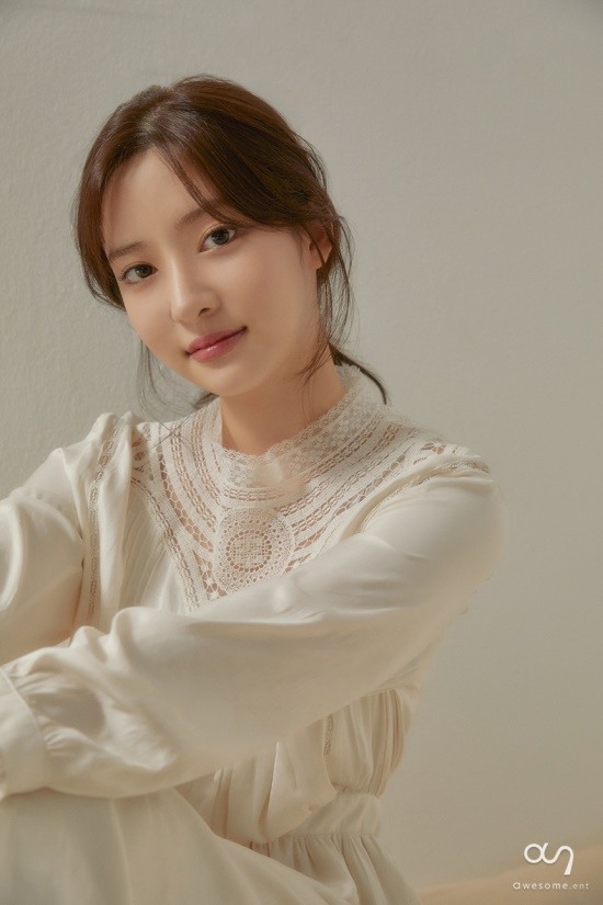 Jo Soo Min | A Quick Guide To The Cast Of Kdrama The Penthouse: War In Life