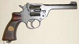 Arnhem Jim: Issuance of Pistols in the British Army in World War II