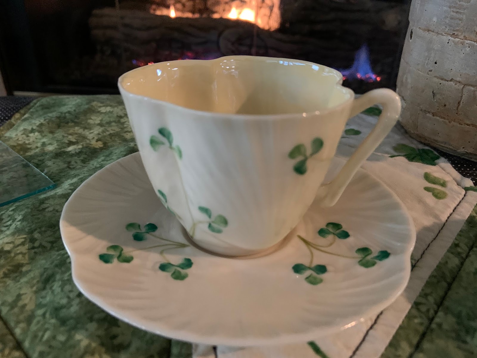 Kitty's Kozy Kitchen: Pretzel Shamrocks for St. Patrick's Day