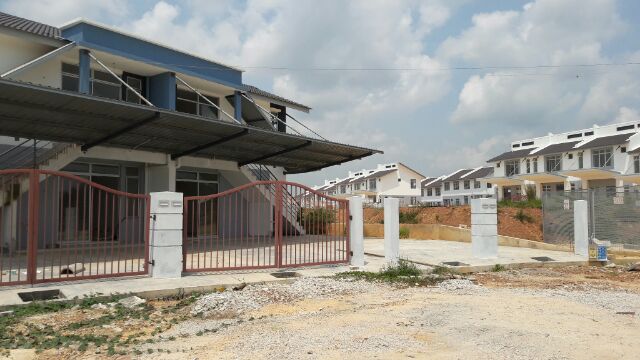 Call @ whatsapp 010-3056823 (REN 00201): RUMAH BANDAR (TOWNHOUSE) 34' X ...