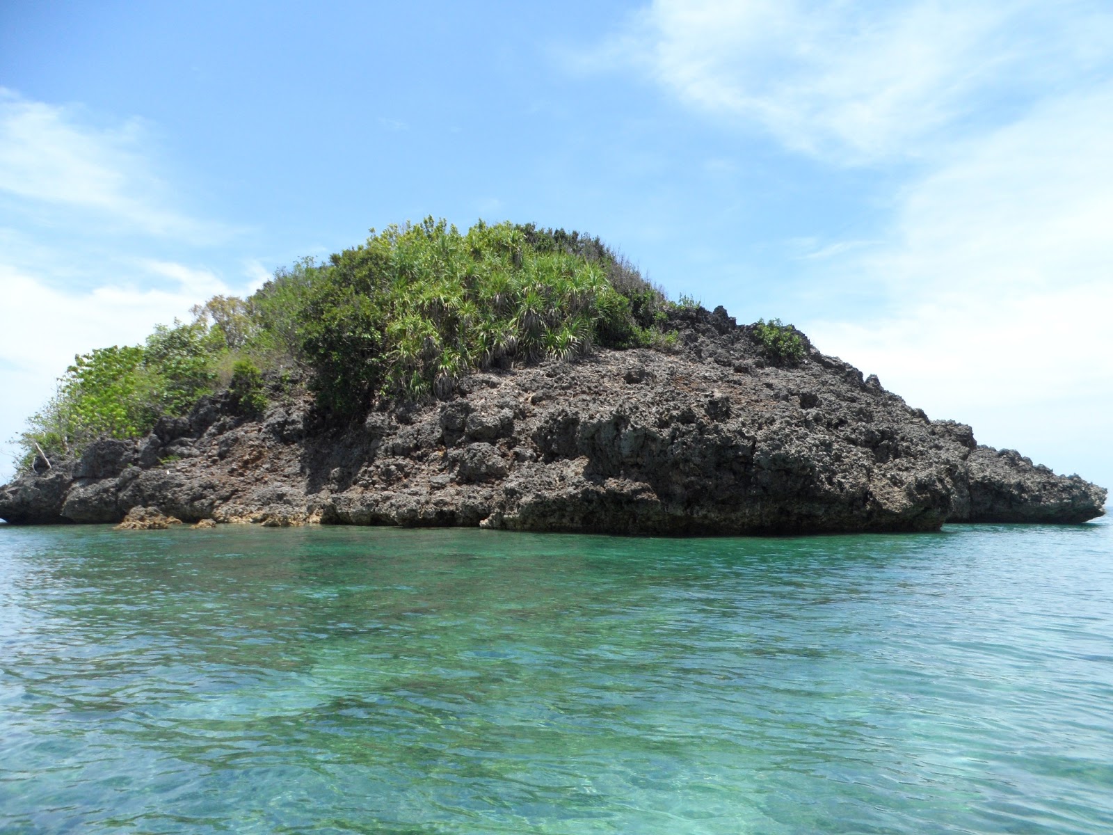 RD Traveller: TINMR Escapade (Taklong Island National Marine Reserve)