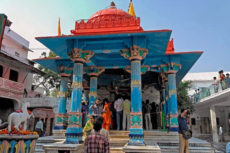 PUSHKAR BRAHMA TEMPLE - DESTINATIONS FOR TRAVELS