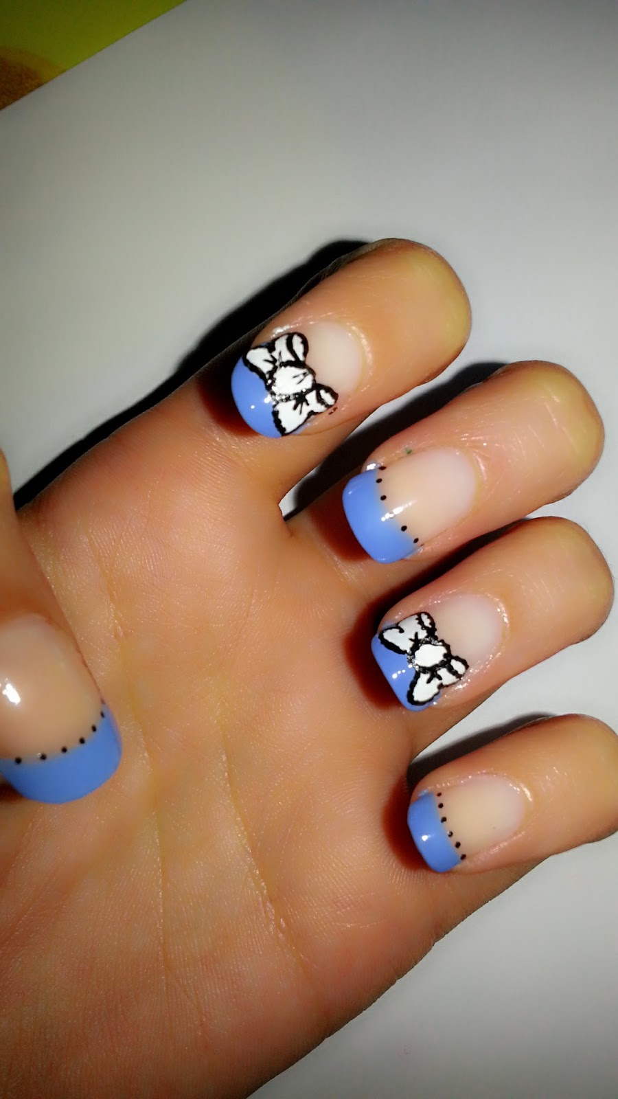 Nagelira: Schleife-Naildesign Nagelira: Schleife-Naildesign