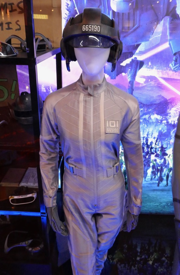 Hollywood Movie Costumes and Props: Ready Player One movie costumes and ...