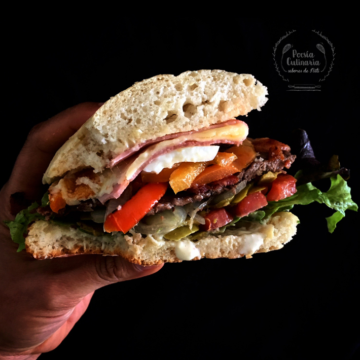 Poesía Culinaria . Sabores de Nati: Chivito uruguayo, para una noche de ...