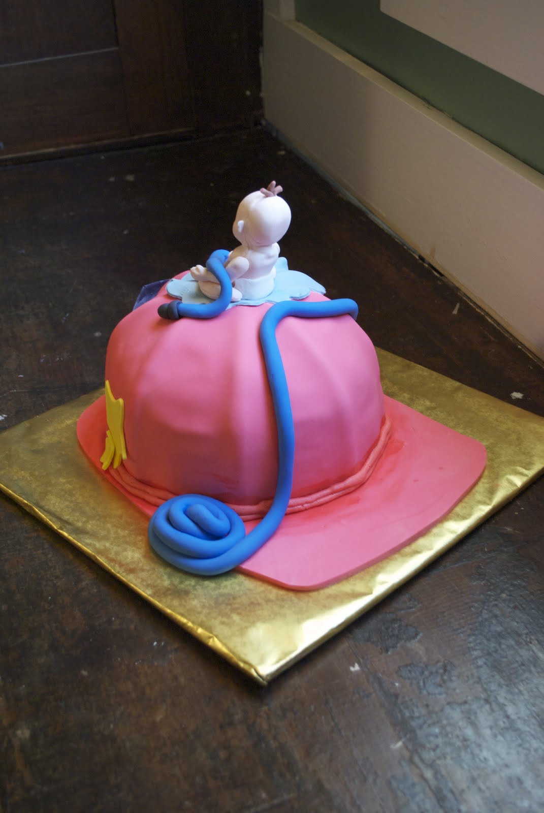 Country Cupboard Cakes: Firefighter Helmet Cake