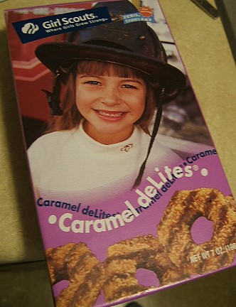Review the World: Girl Scouts - Caramel deLites